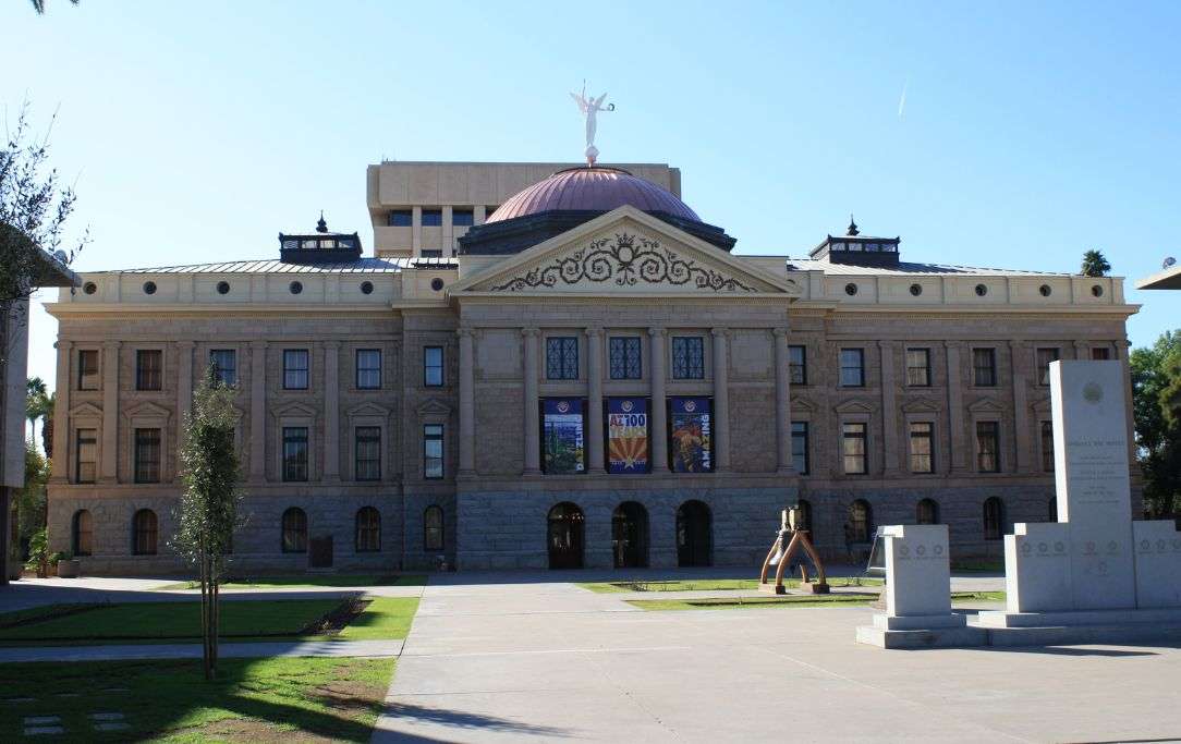 Visiting the US State Capitol Buildings (list included)