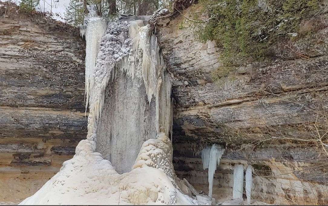 Pictured Rocks in the Winter: Adventure Guide