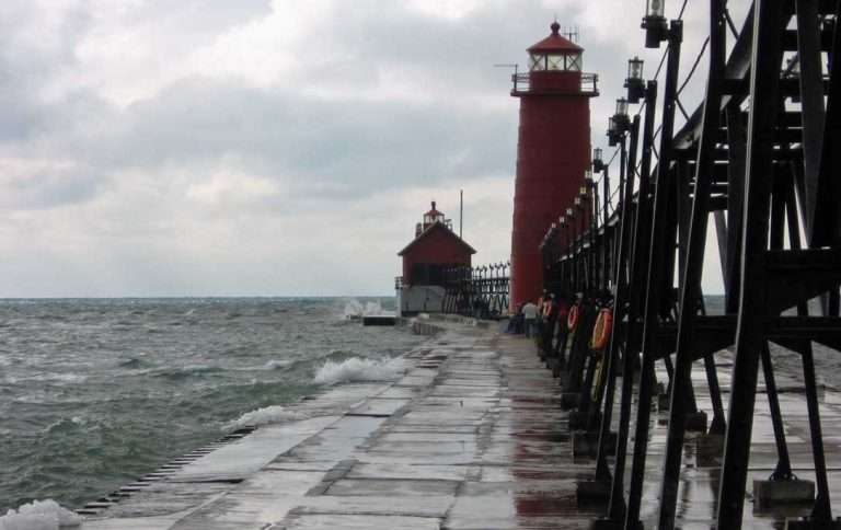10 Scenic Michigan Lower Peninsula Road Trip Routes (2025)